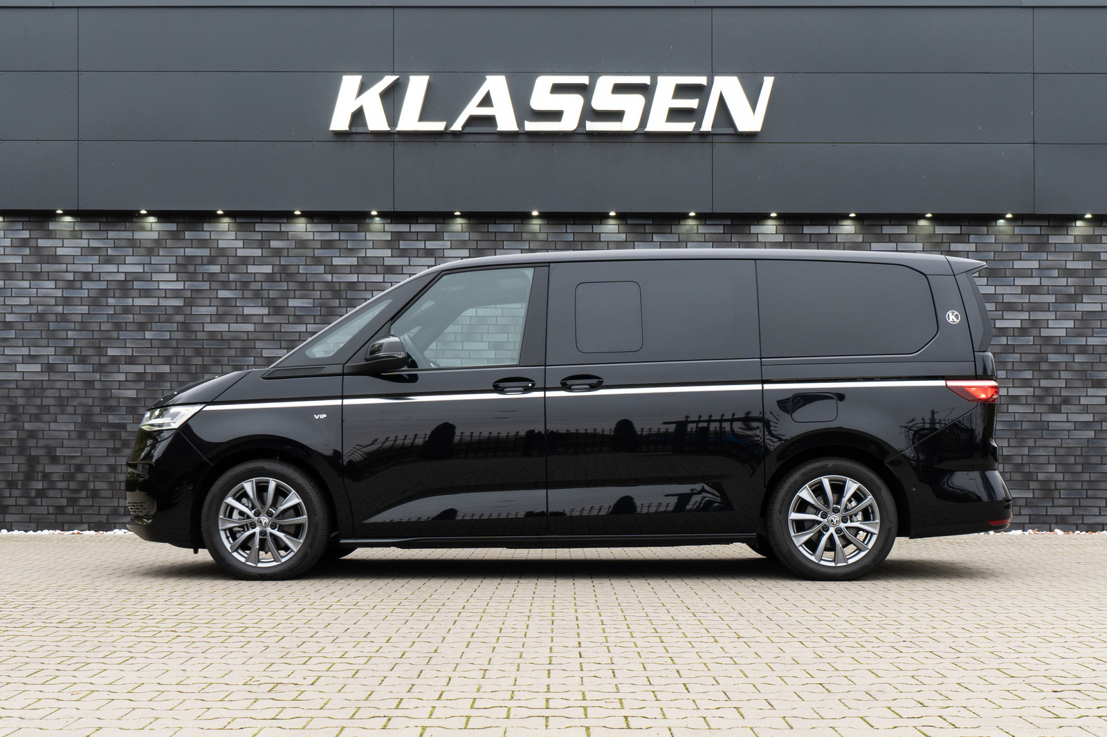 KLASSEN Based on Volkswagen T7 Multivan Business VIP VAN VT7MH T7 ...