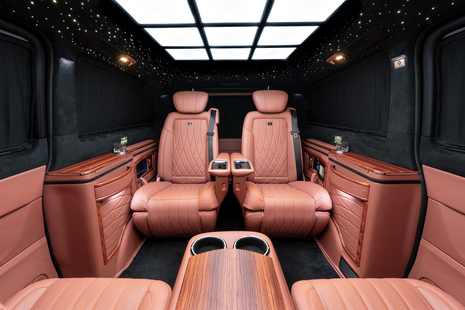 KLASSEN Based on Volkswagen T7 Multivan Bulli Business - VIP Luxus Van ...