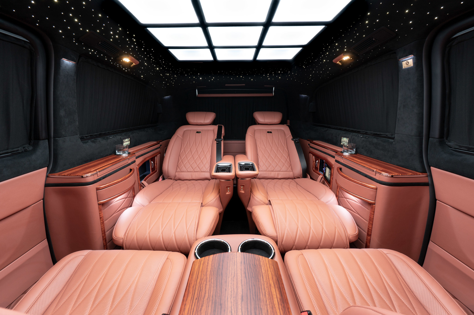 KLASSEN Based on Volkswagen T7 Multivan Bulli Business - VIP Luxus Van ...