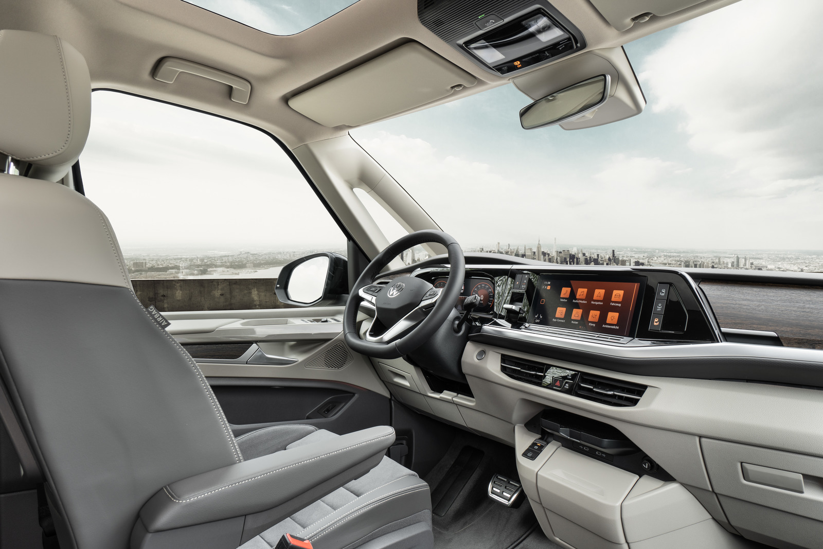 KLASSEN Based on Volkswagen T7 Multivan Business - Luxury VIP Cars and ...